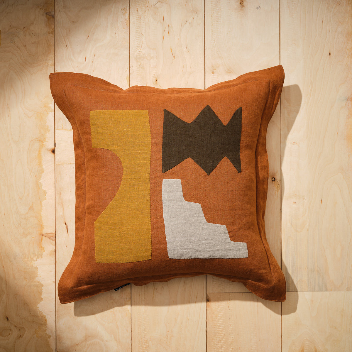 Rust Linen Cushion– LUSOPHILE